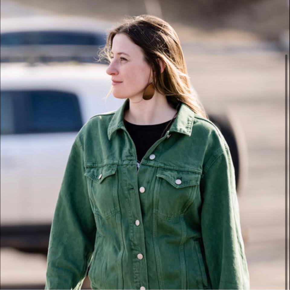 About – VICTORIA GORDON